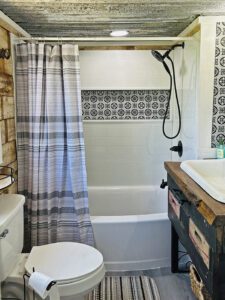 CoCo’s Cabins – Portable Custom Cabins